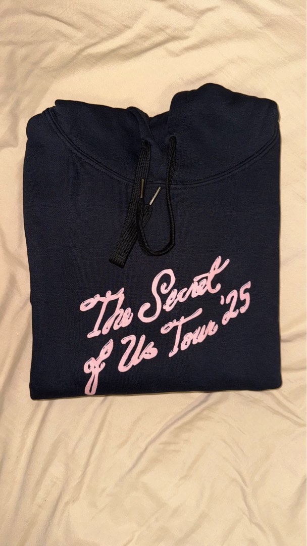Gracie Abrams TSOU Asia Tour Hoodie, Women's Fashion, Coats, Jackets ...