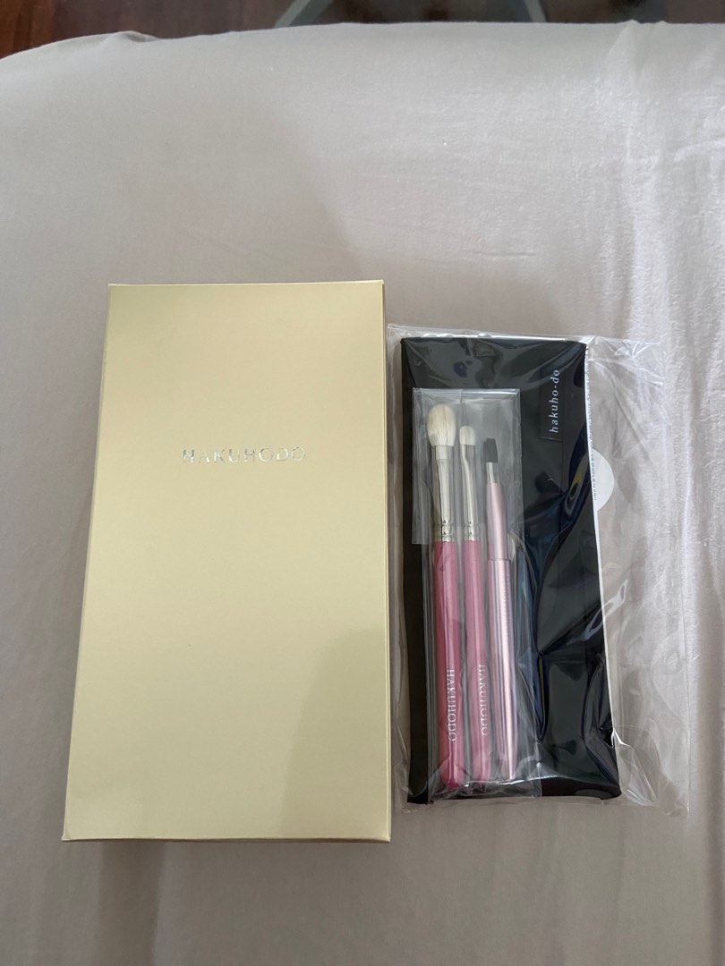 Hakuhudo Japanese make up brush (eyes and lips set), Beauty & Personal ...