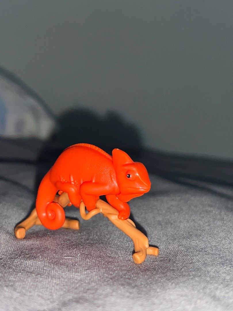 Kinder Joy Natoons Chameleon 2 IN STOCK, Hobbies & Toys, Toys & Games ...