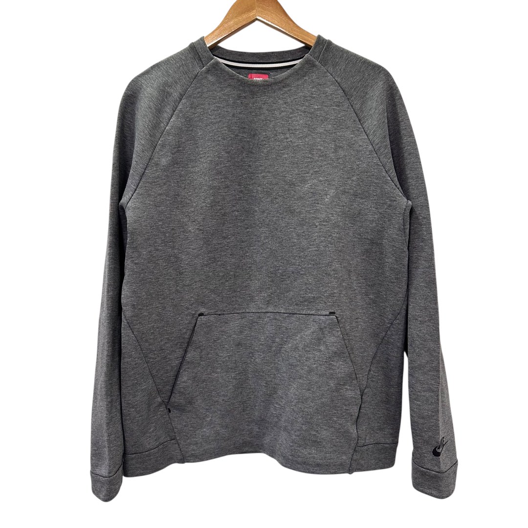 NIKE | Tech Fleece Crewneck Sweater, Men's Fashion, Coats, Jackets and ...