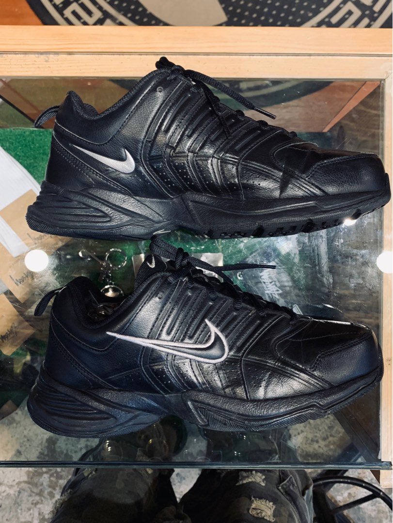 NIKE T LITE 9 LEATHER, Men's Fashion, Footwear, Sneakers on Carousell