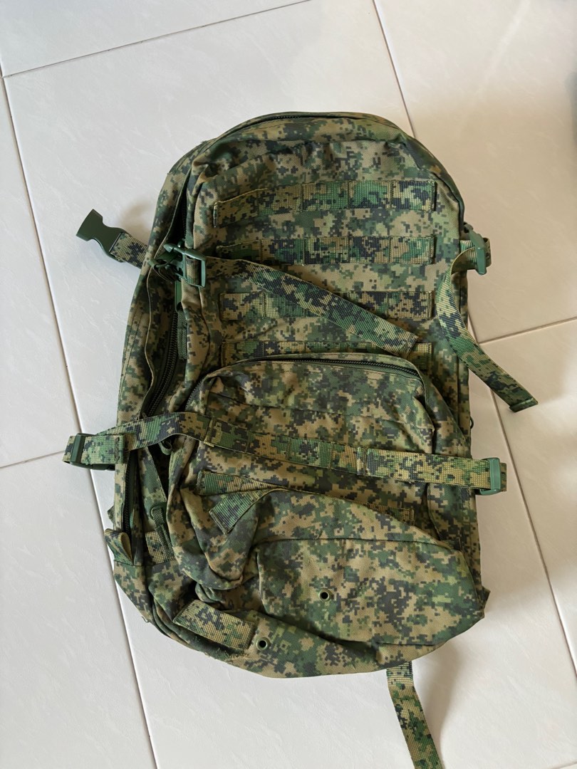 SAF Army Assault Backpack, Men's Fashion, Bags, Backpacks on Carousell
