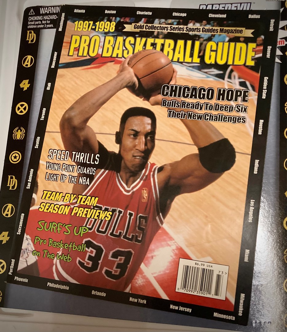 Scottie Pippen - PRO Basketball Guide (1997-98), Hobbies & Toys, Books ...