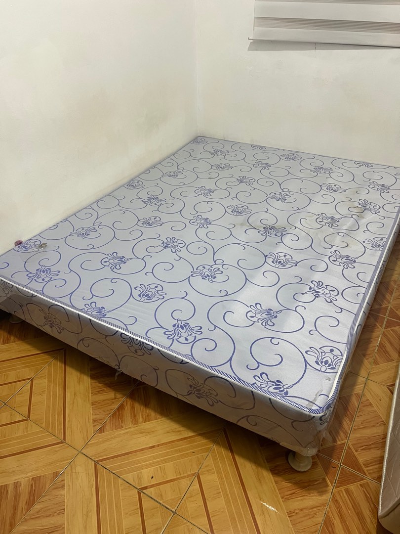 Uratex bed box queen size, Furniture & Home Living, Furniture, Bed ...