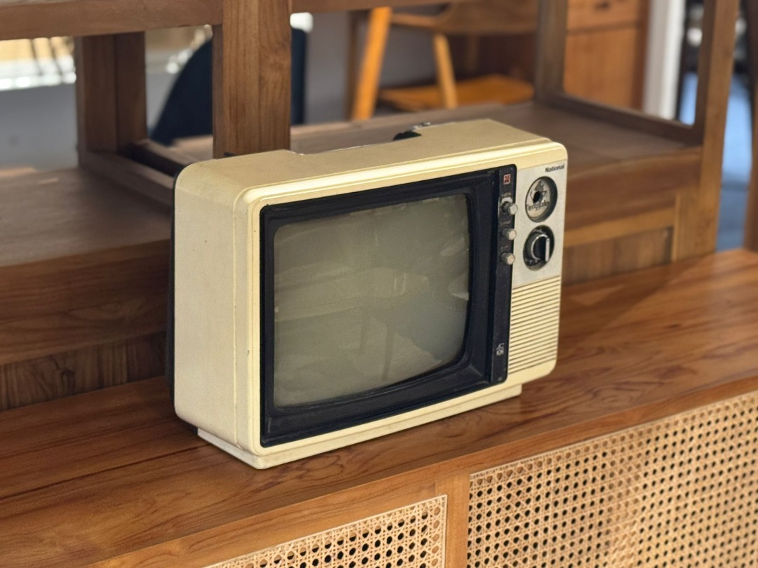 Vintage National TV, Hobbies & Toys, Memorabilia & Collectibles ...