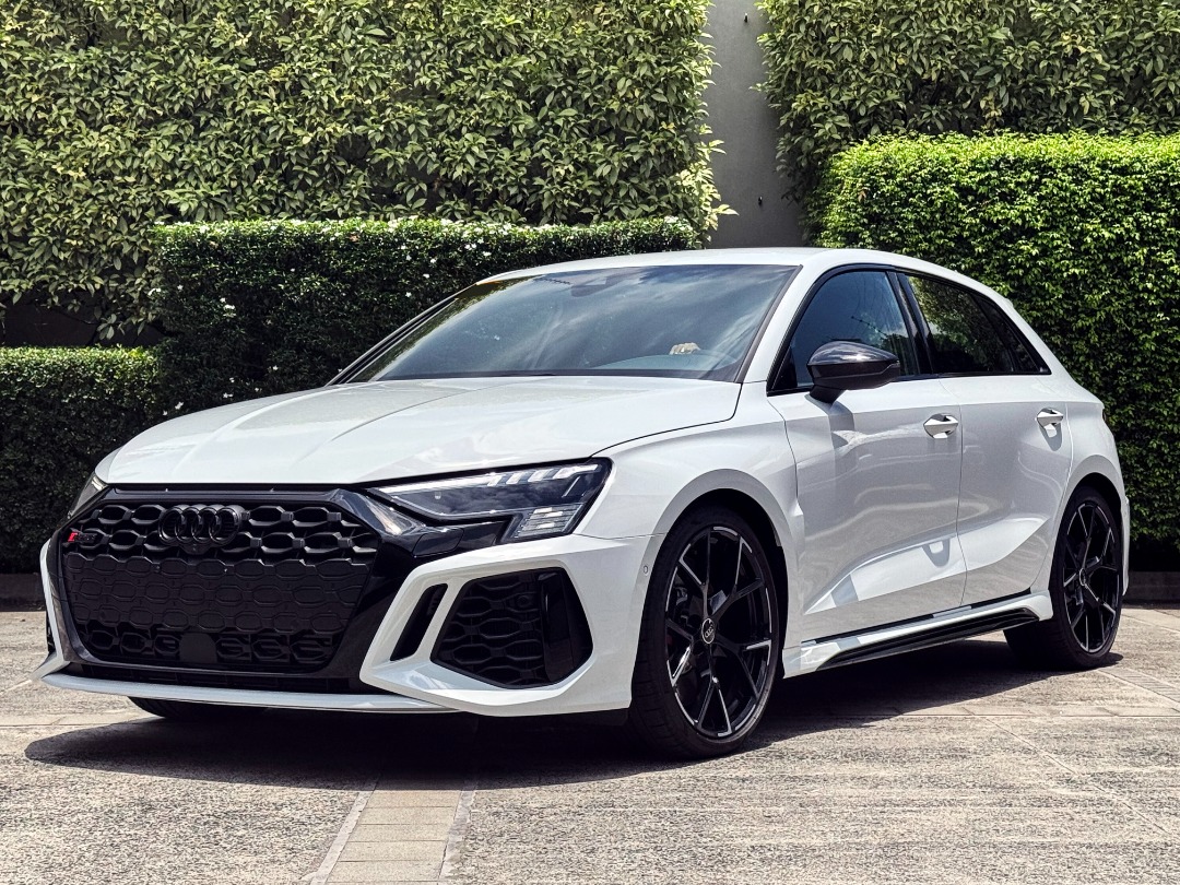 2025 Audi RS3 - 2.5L Turbocharged - Gas - 400HP - 300 KM ONLY - Local ...