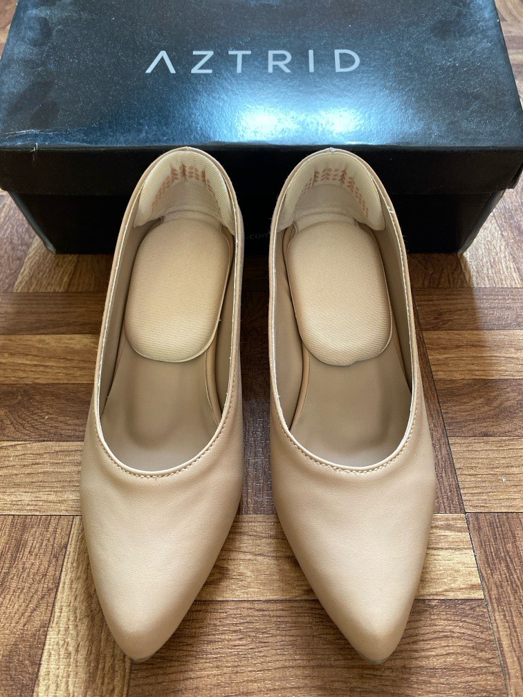 Aztrid nude pointed shoes for small feet, Women's Fashion, Footwear ...