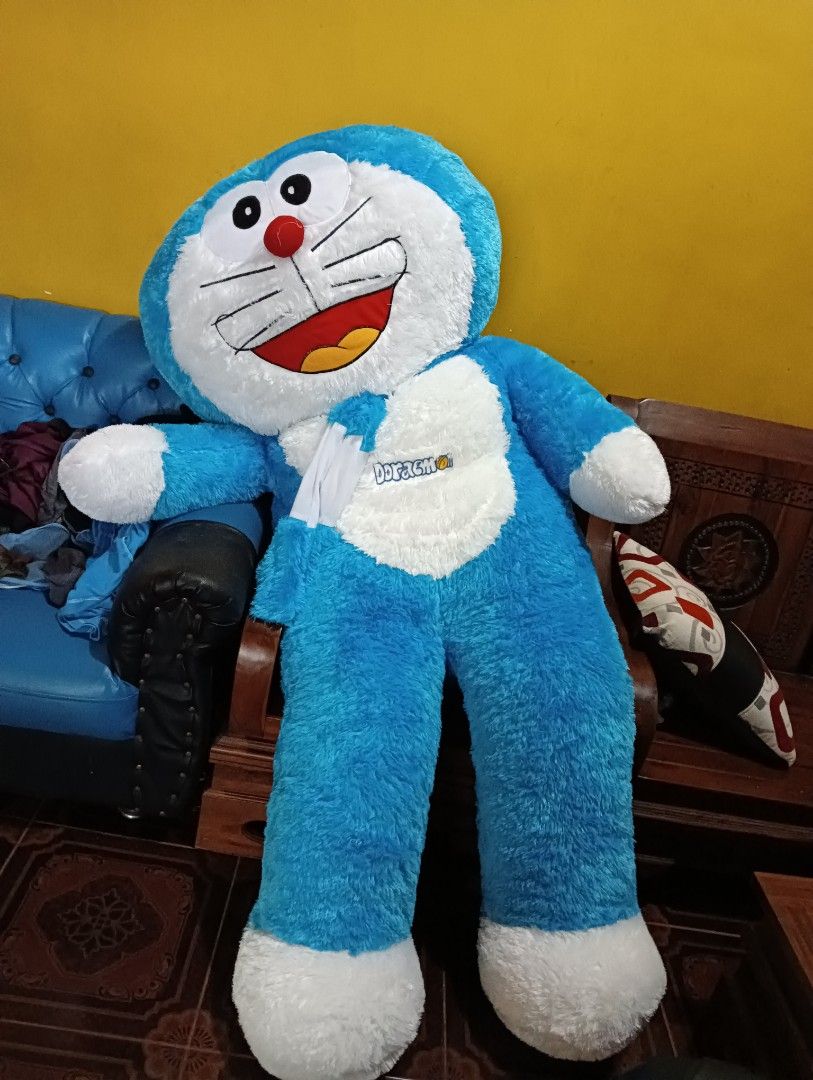 boneka doraemon jumbo