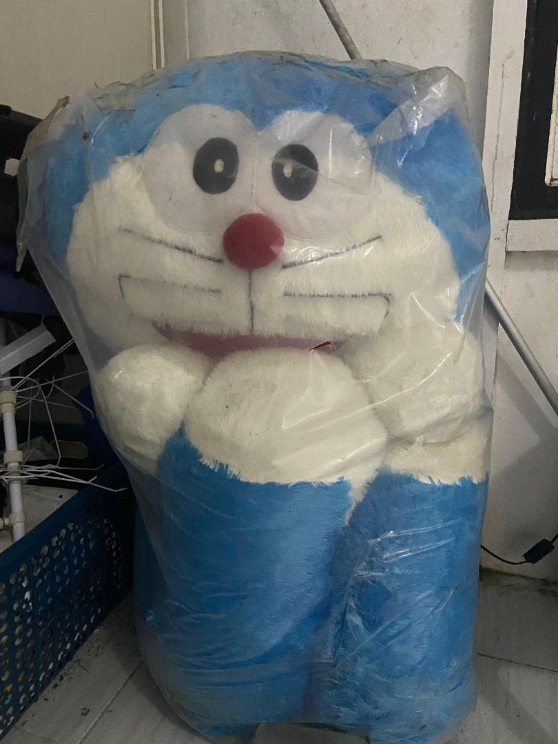 boneka doraemon jumbo