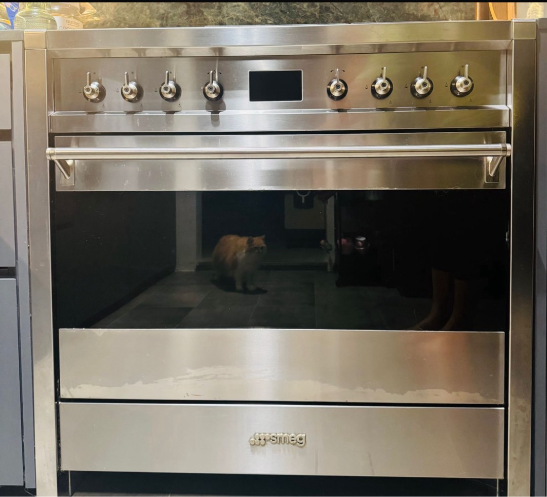 Free standing SMEG Oven with Hob - Model A19, TV & Home Appliances ...