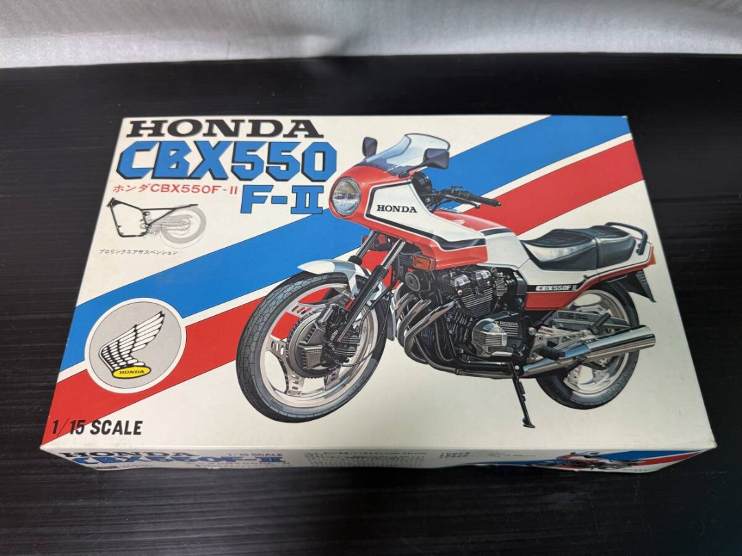 Fujimi 1/15 scale Honda CBX550F-II plastic model, used, long-term storage, no inner bag, opened ...