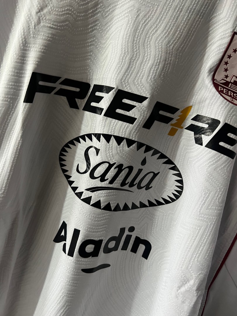 Jersey Persis Solo Player Issue Away, Fesyen Pria, Pakaian , Atasan di ...