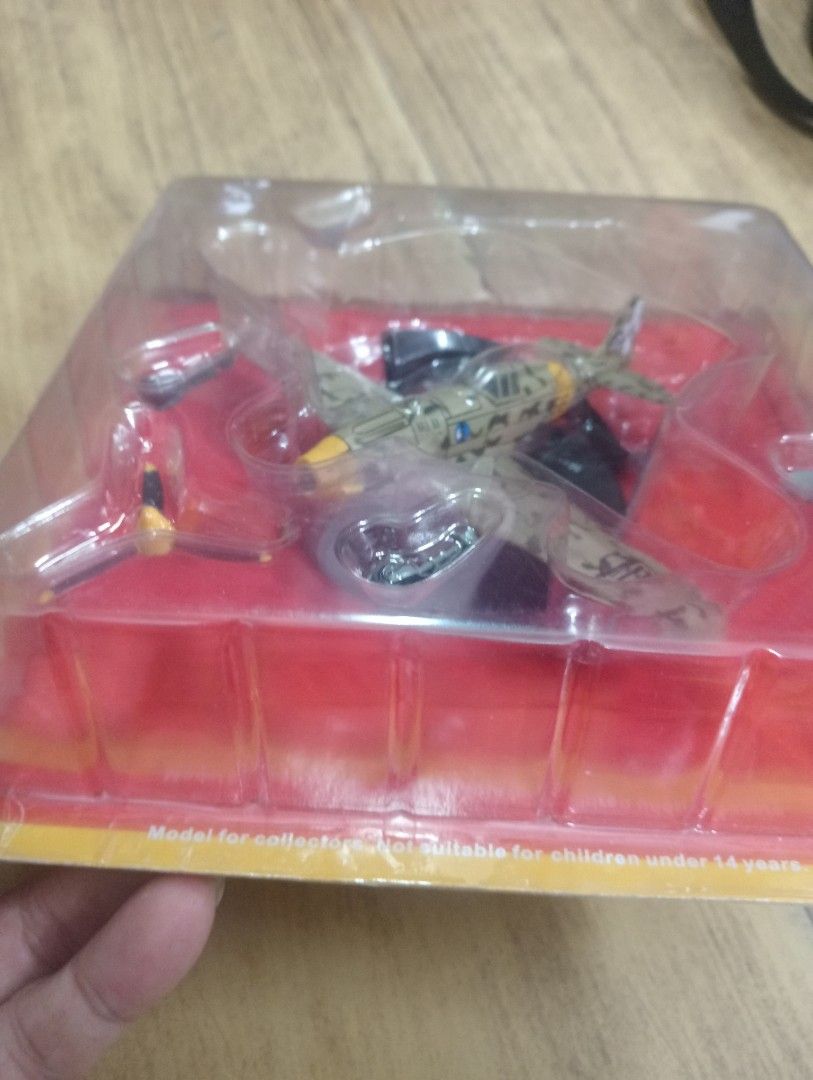 Macchi Mc 205 Veltro Italie 1944. 1:72 Altaya. WWII Combat Aircraft, Hobbies & Toys, Toys ...