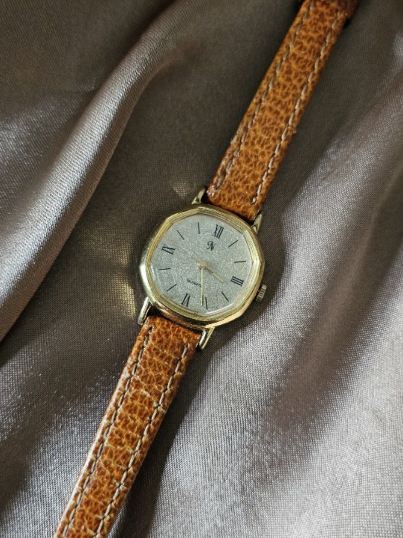 NOEVIR BY SEIKO OCTAGON SNOWFLAKE DIAL GOLD BEZEL ROMAN INDEX QUARTZ ...