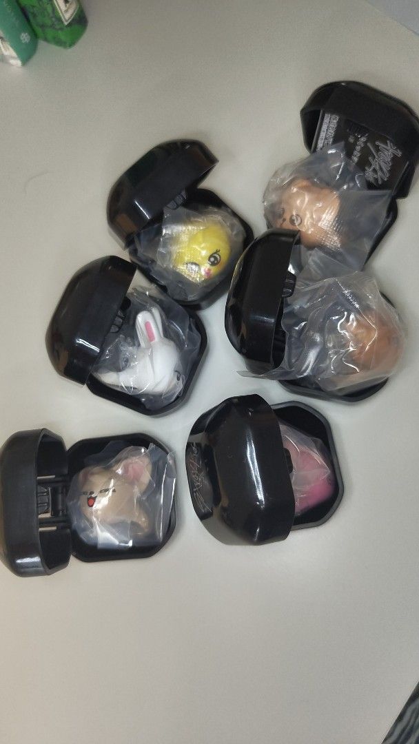 Skzoo Stray Kids Gachapon Ring dominATE JP, Hobbies & Toys ...
