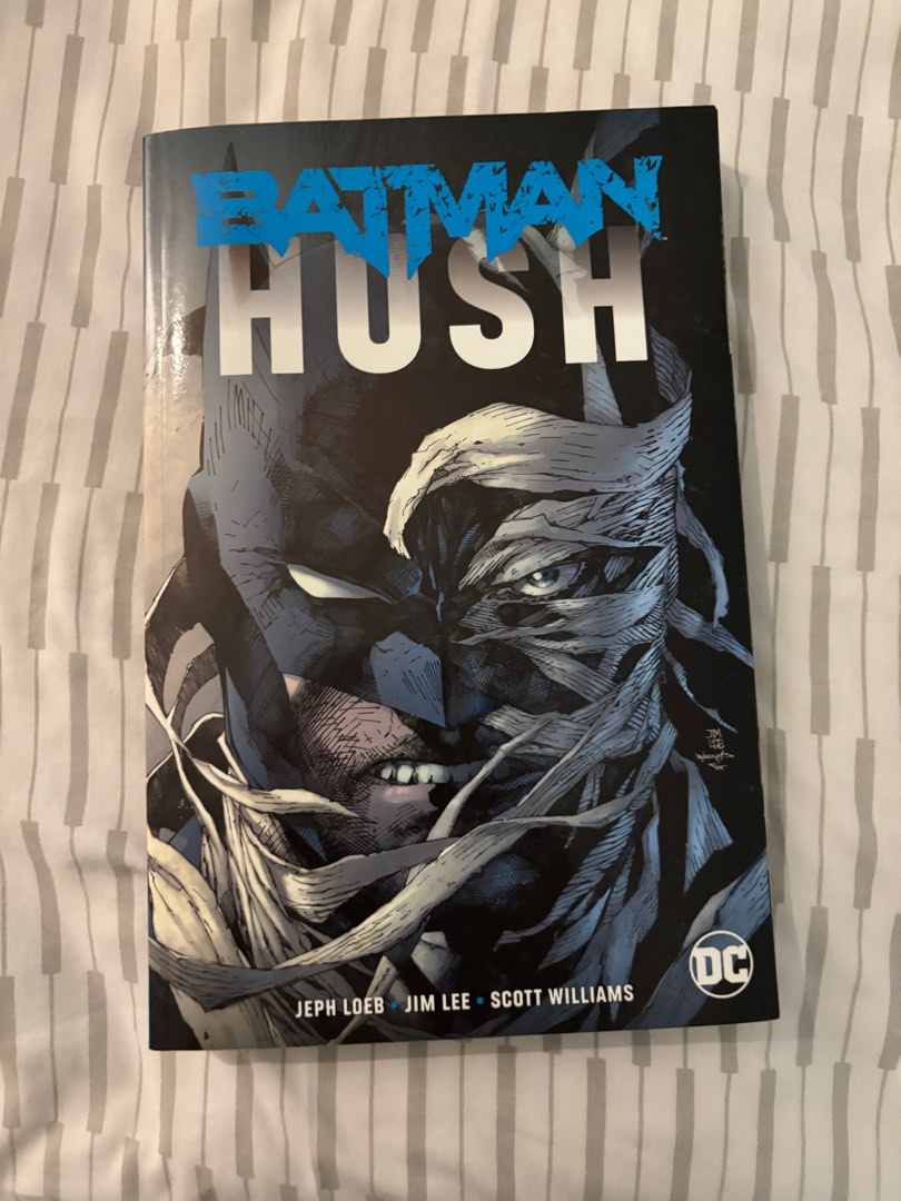 Batman Hush Comic, Buku & Alat Tulis, Komik dan Manga di Carousell