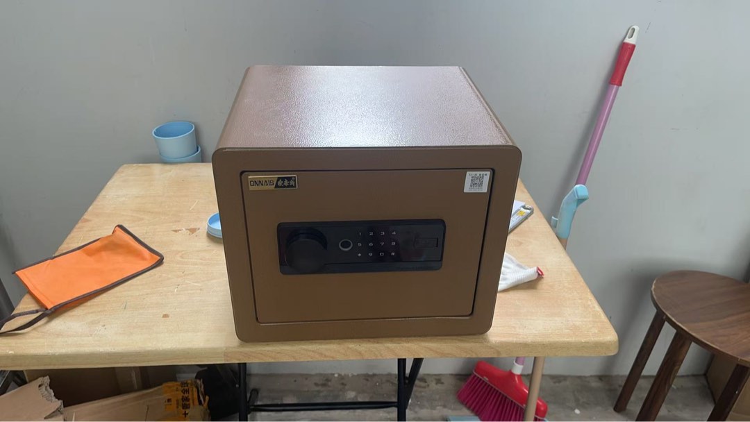 Brand new metal safe box, Garage Sale on Carousell