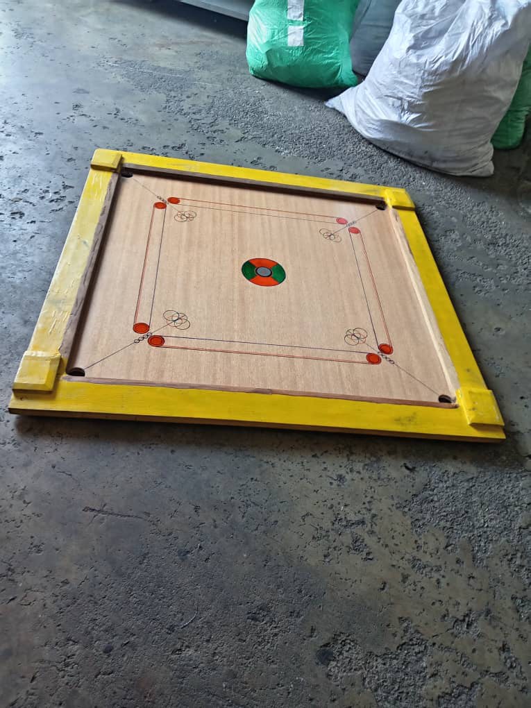 Carrom board 120CM x 120CM, Hobbies & Toys, Toys & Games on Carousell