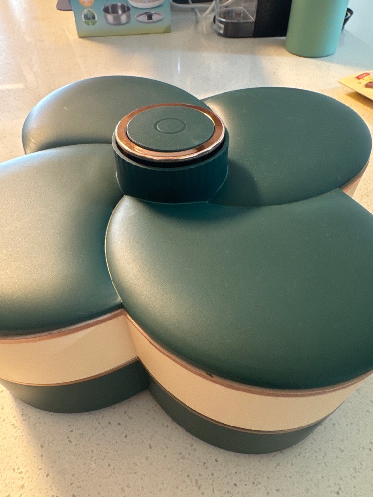 Display kuih, Furniture & Home Living, Kitchenware & Tableware, Other ...