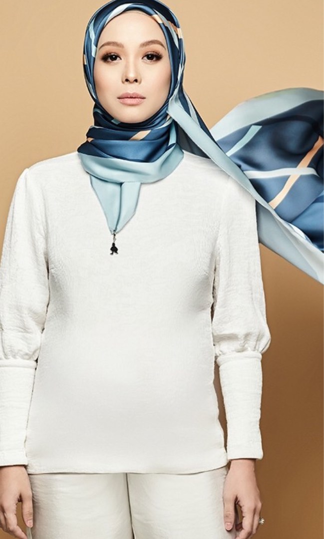 Duck Blurred Lines in Eclair, Women's Fashion, Muslimah Fashion, Hijabs ...