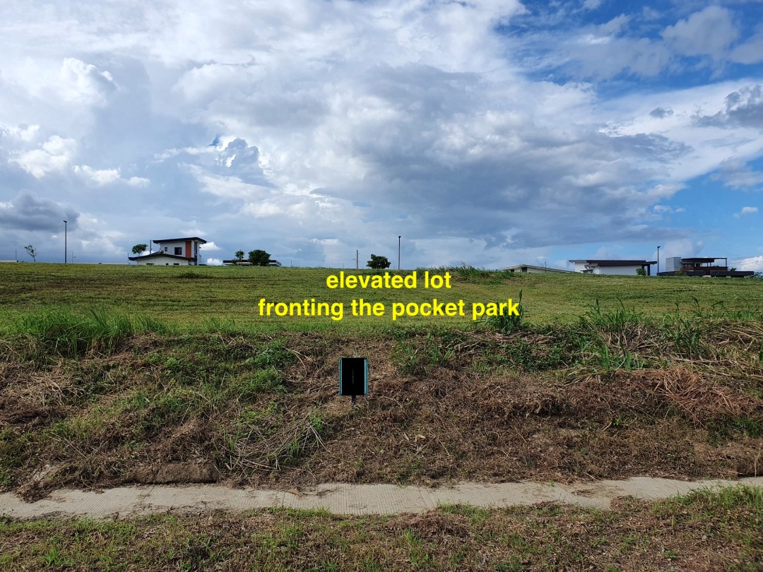For Sale Very Prime Elevated across Park LUMIRA NUVALI 366 sqm facing ...