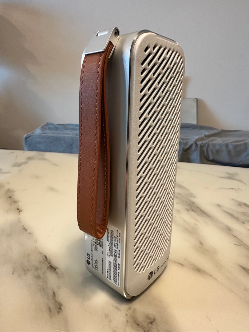 LG Puricare Mini Portable Air Purifier 空氣清新機, 家庭電器, 空氣清新機及抽濕機 - Carousell