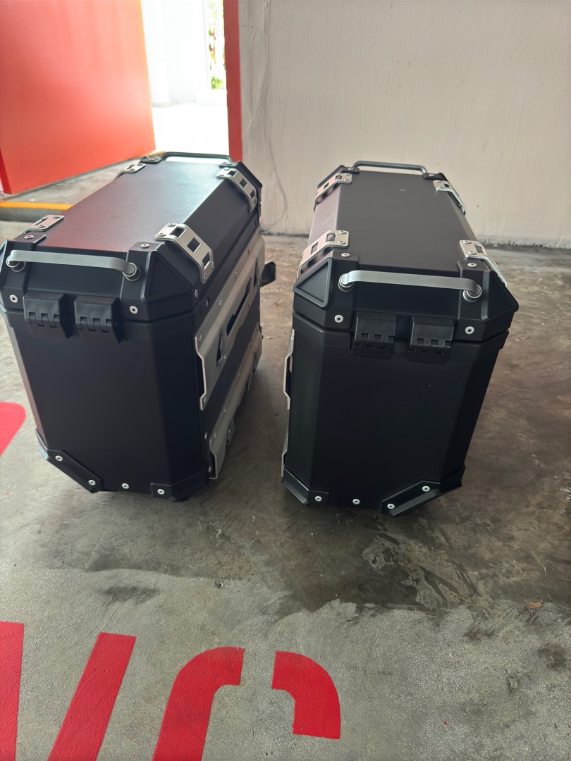 Loboo Box Panniers 37L, Motorcycles, Motorcycle Accessories on Carousell