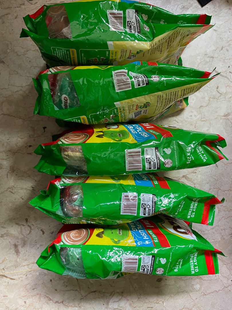 Milo Breakfast Set Plushies full set ( Inside packaging), Hobbies ...