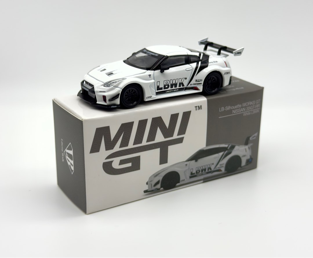 Mini GT LBWK Nissan GTR R35 White #209, Hobbies & Toys, Toys & Games on ...