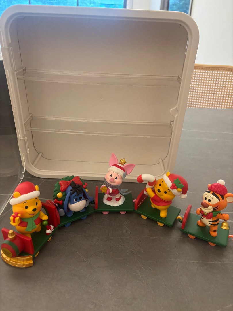 Popmart Winnie the Pooh the gifter (train of 5), Hobbies & Toys, Toys ...