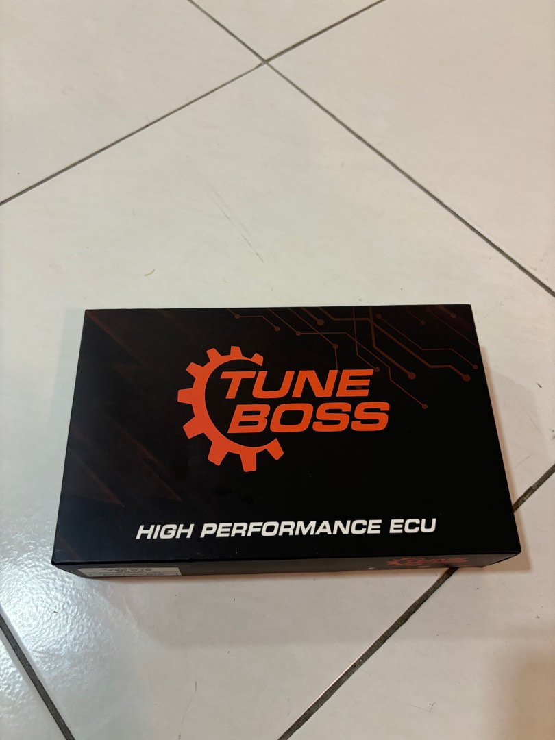 R15 V3 Tuneboss first generation, Motorbikes on Carousell