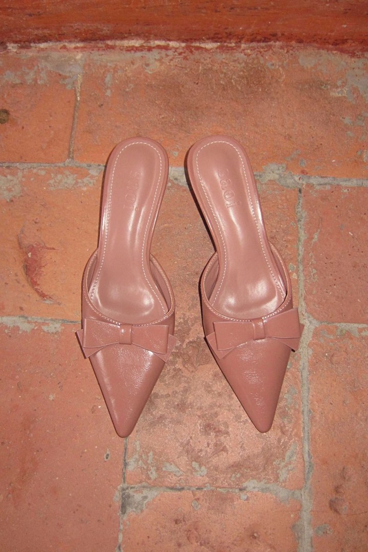 Saoi Lilo Bow Kitten Heels in Cottage Rose, Women's Fashion, Footwear ...