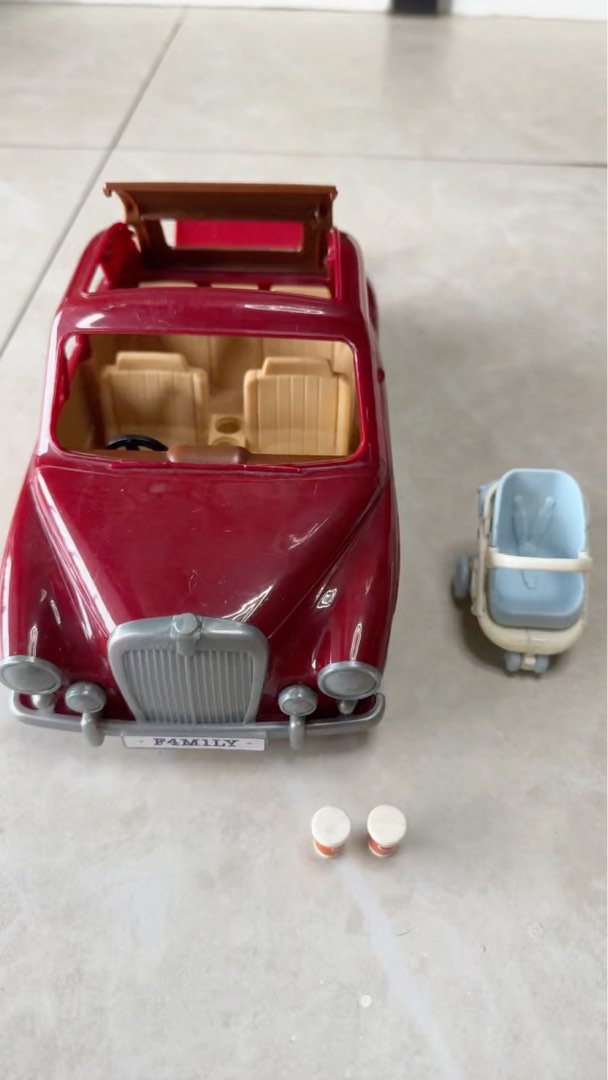 Sylvanian Families Red Family Car, Hobbies & Toys, Toys & Games on ...