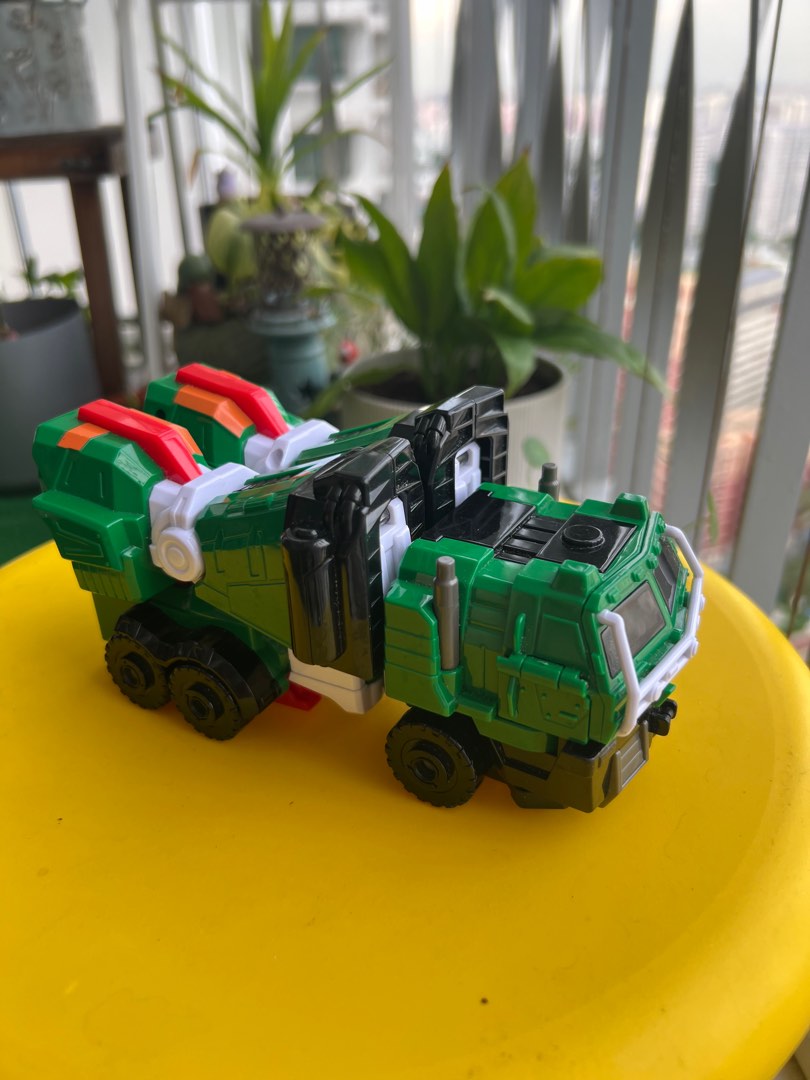 Tobot Beast, Hobbies & Toys, Toys & Games on Carousell