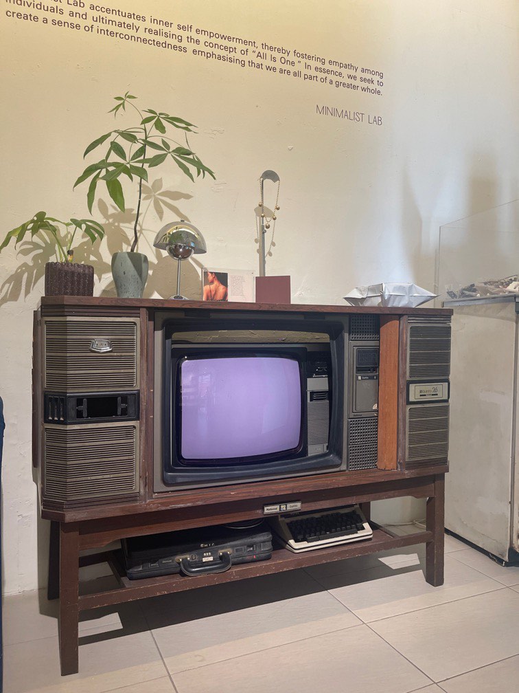 Vintage TV Rack (includes retro TV inside), Hobbies & Toys ...
