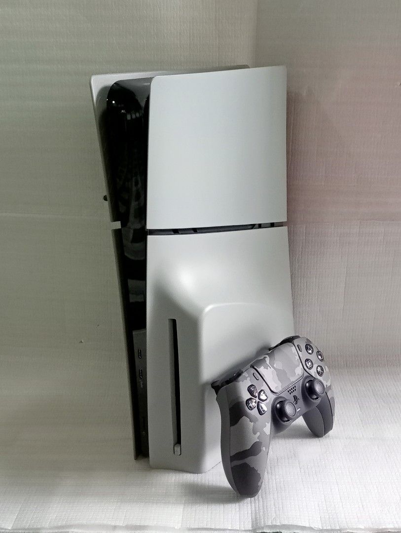 超新保固內 PS5主機 光碟版 slim 薄型 2018主機 迷彩灰原廠手把 30週年外殼, 電玩遊戲相關, 電玩主機, PlayStation在旋轉拍賣