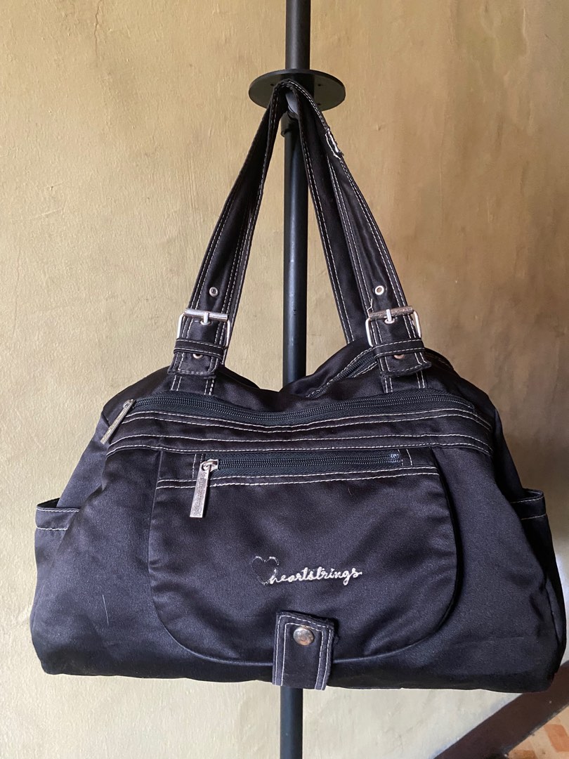 Black Vintage Kili Bag Shoulder Bag Heartstrings, Women's Fashion, Bags ...