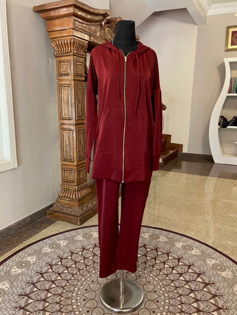 CARA OVERSIZED HOODIE SET BY THE MERRAH (MAROON), Women's Fashion ...