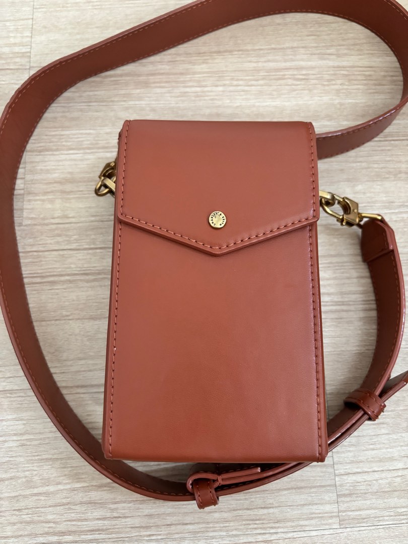 charles and keith box cross body bag, Women's Fashion, Bags & Wallets ...