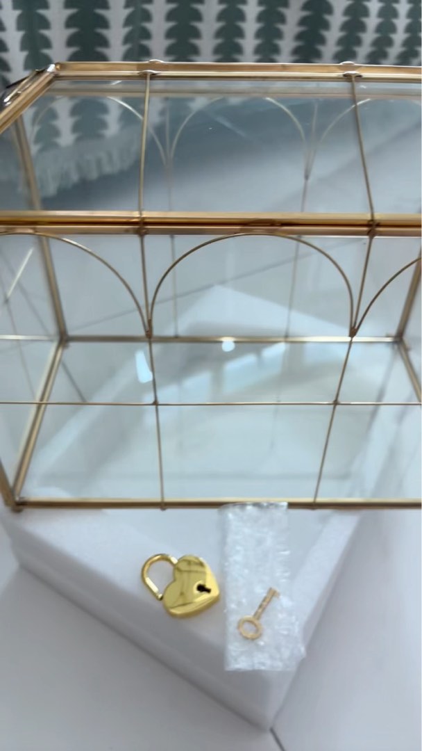 Gold Glass Angpao Box with Heart Lock and Key, Hobbies & Toys ...