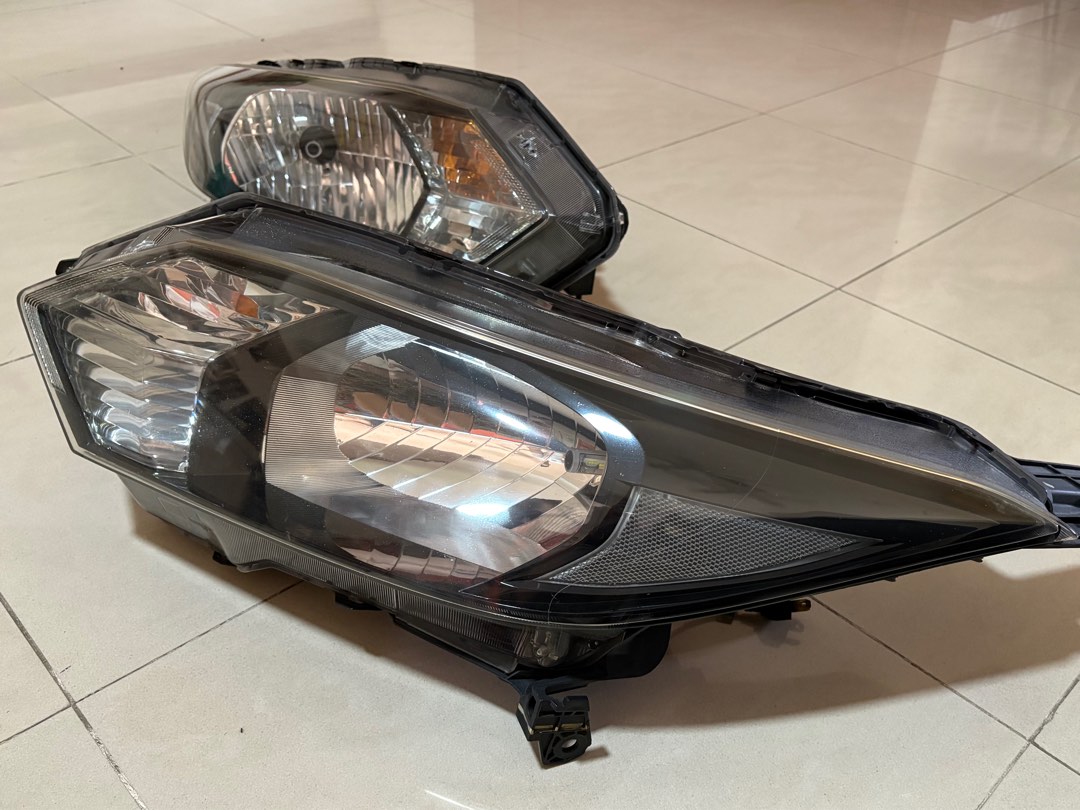 Honda HR-V Original Headlamp (One set), Auto Accessories on Carousell