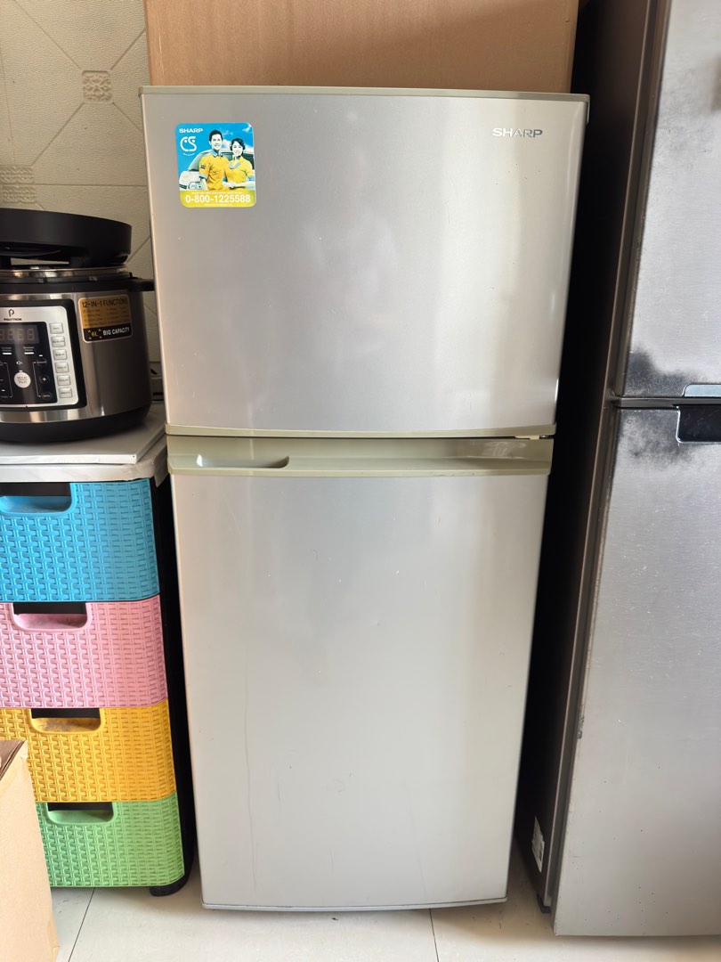 Kulkas sharp 2 pintu, Kitchen & Appliances di Carousell