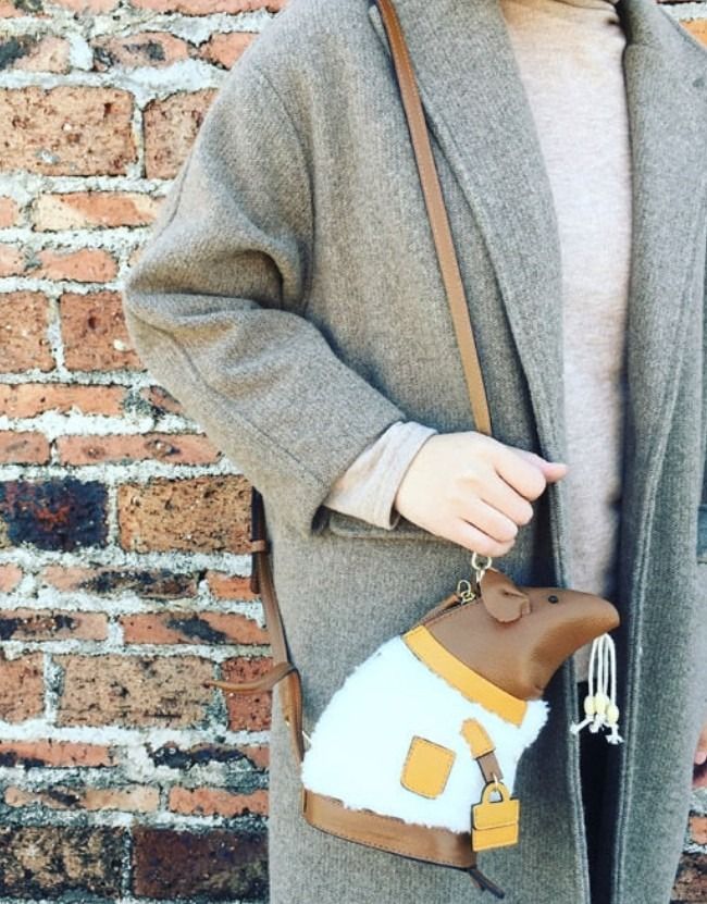 Loewe Fluffy Mouse Sling Bag RARE & LIMITED EDITION, Barang Mewah, Tas ...