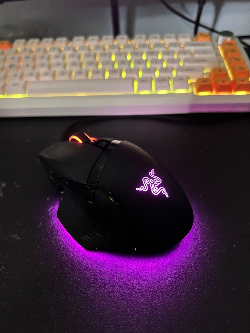 razer basilik v3, Computers & Tech, Parts & Accessories, Mouse & Mousepads on Carousell