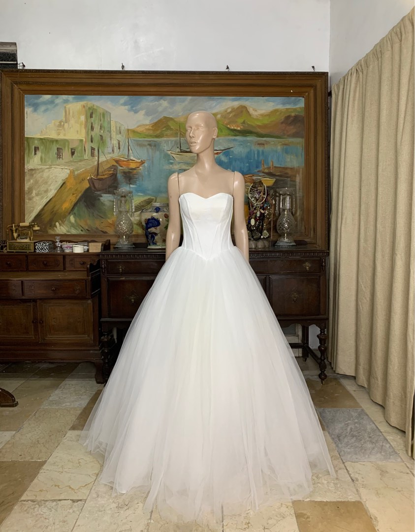 Strapless Wedding Gown Basque Waist in Lace and Soft Tulle, Women's ...