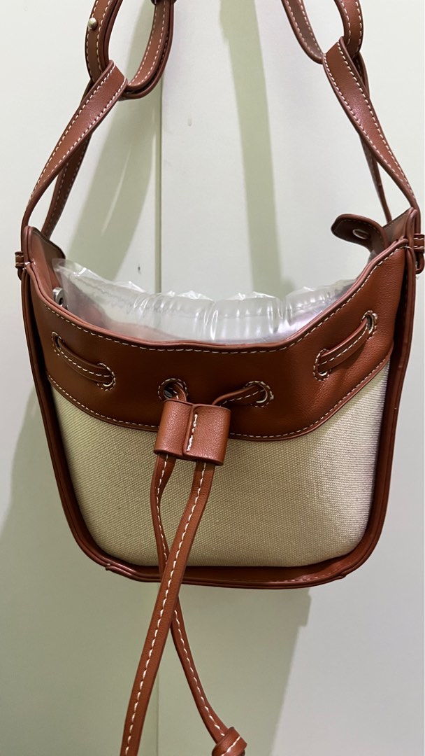 TAS DUMPLING, Fesyen Wanita, Tas & Dompet di Carousell