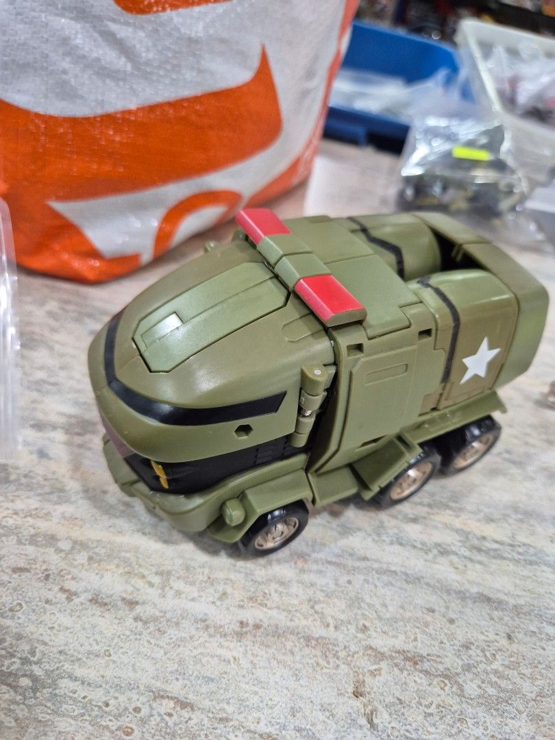 Transformers voyager bulkhead, Hobbies & Toys, Toys & Games on Carousell