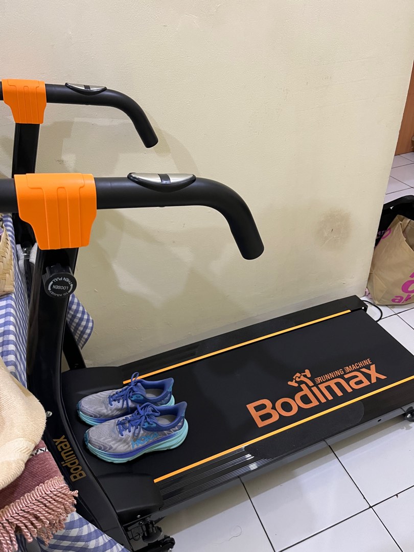 Treadmill Bodimax Running Machine, Olah Raga, Perlengkapan Olahraga ...