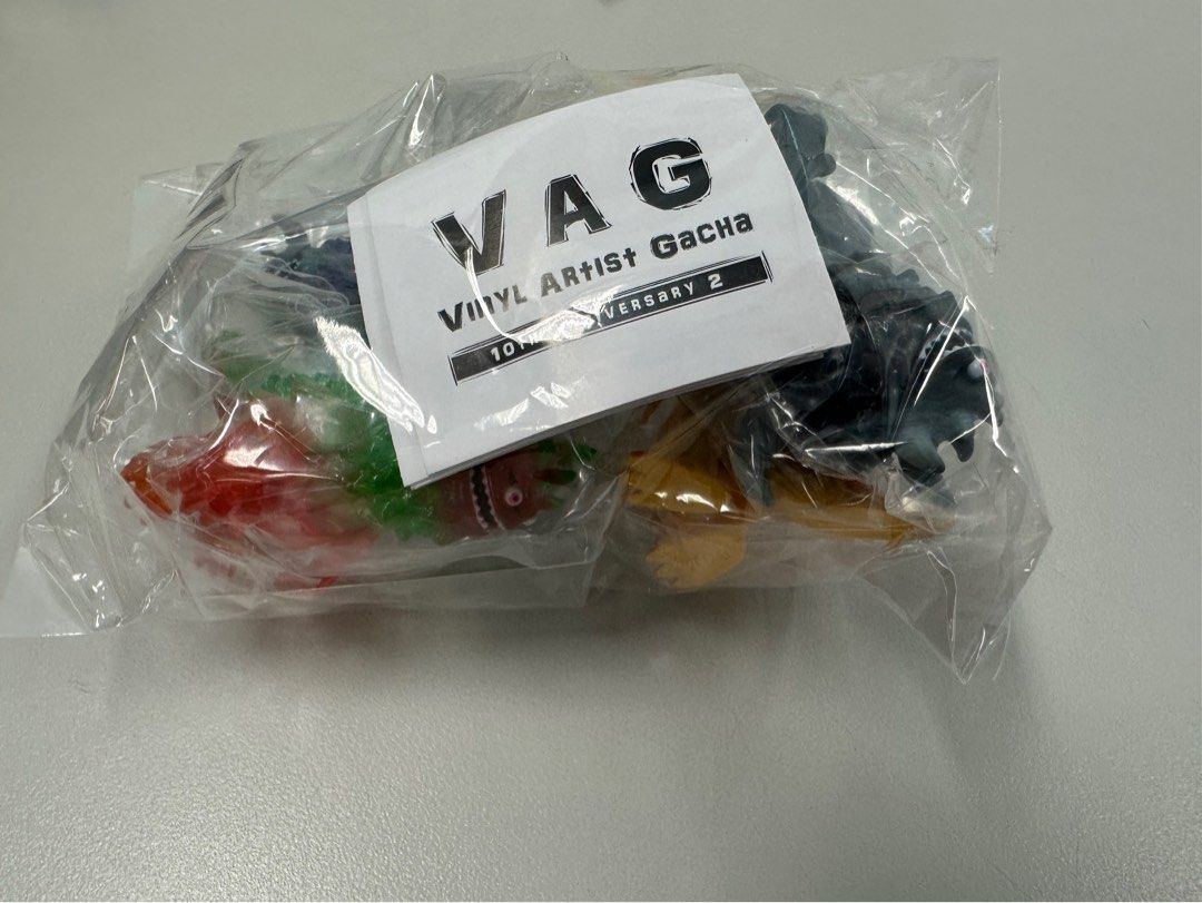 VAG 10th Anniversary 2 T9G Rangeas sofvi 扭蛋 vinyl artist Gacha 角龍 一套 5隻, 興趣及遊戲, 玩具 & 遊戲類 - Carousell