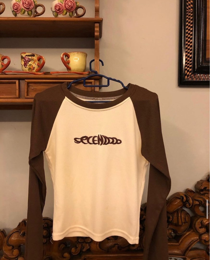 Wording, Women's Fashion, Tops, Longsleeves on Carousell